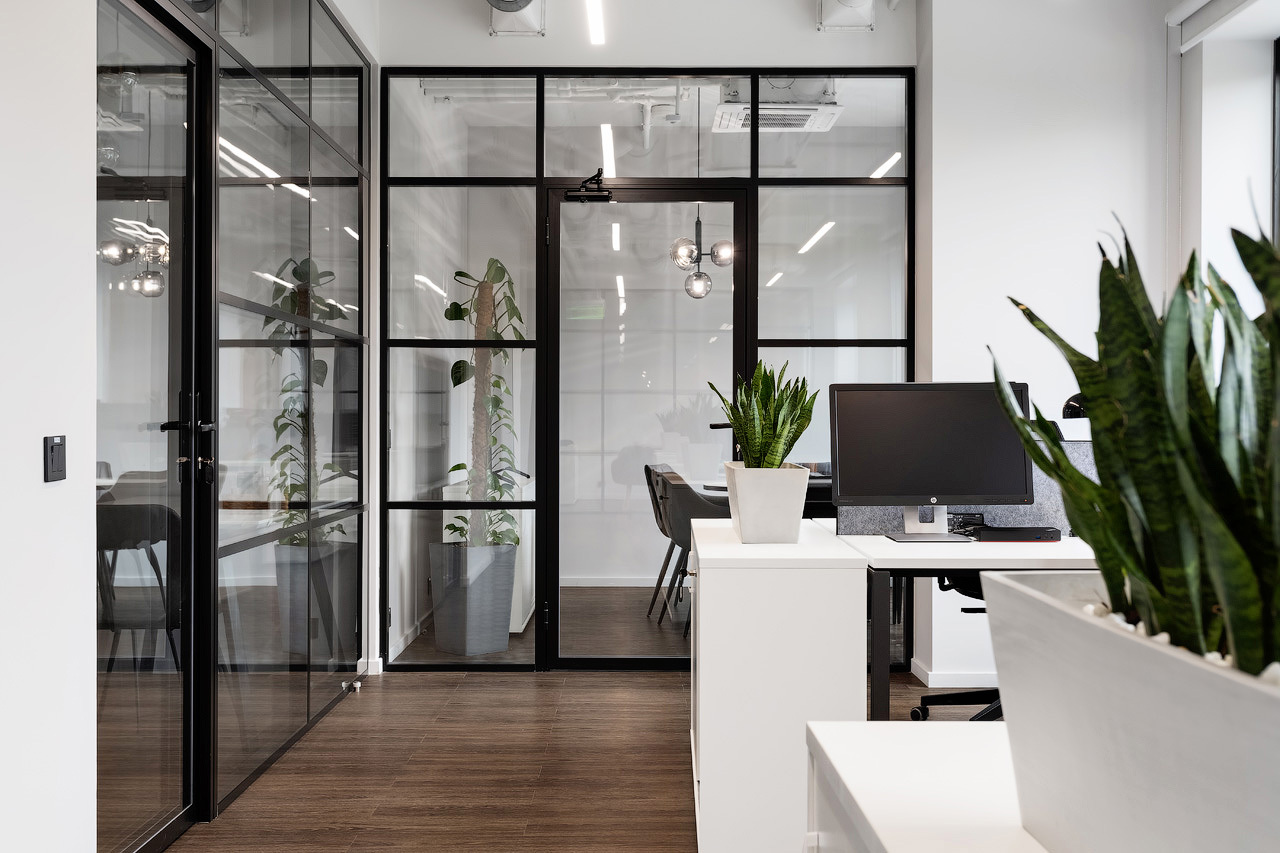 Space 1 | Ready-made offices or Build-to-Suit