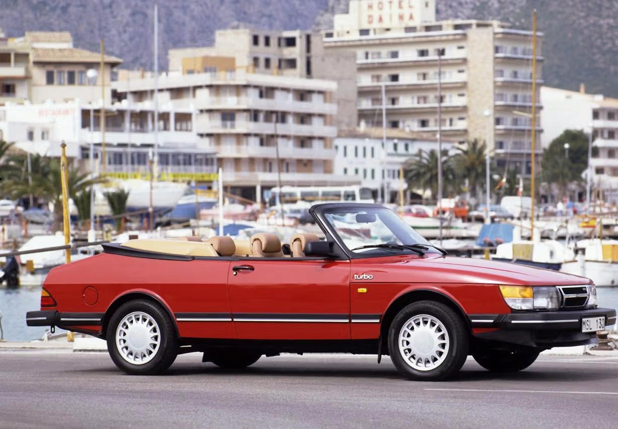 Saab 900 Cabriolet: ностальгия по необычности – Киоск Aclassica