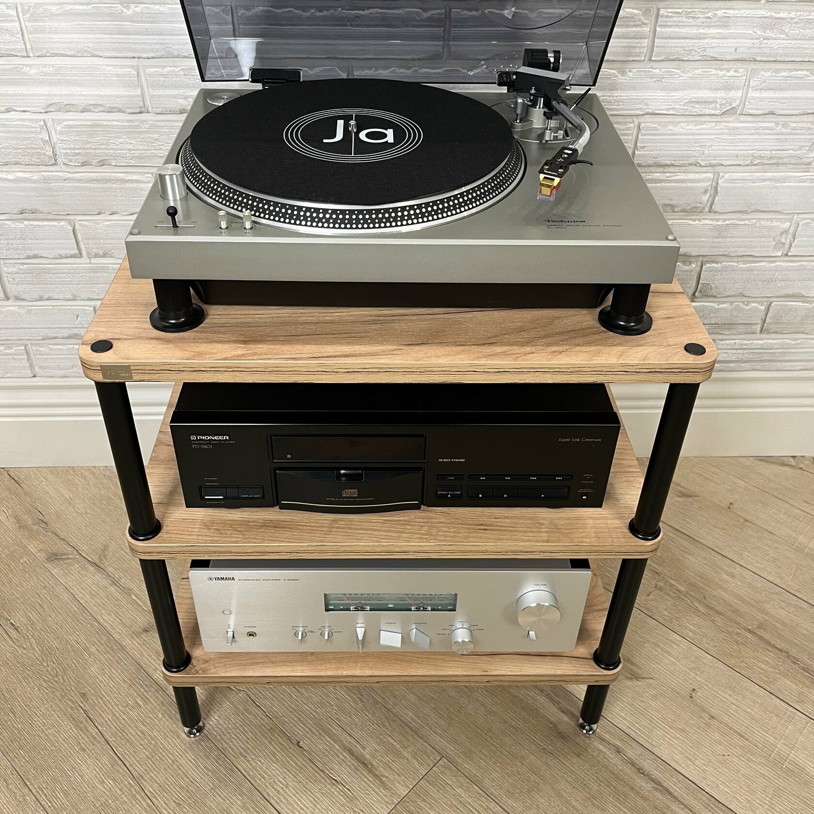 Joy audio — cтойки и подиумы для аудиоаппаратуры, виниловых пластинок