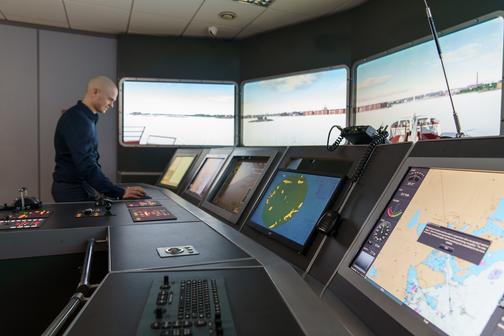 Advanced Training for Ships Operating in Polar Waters