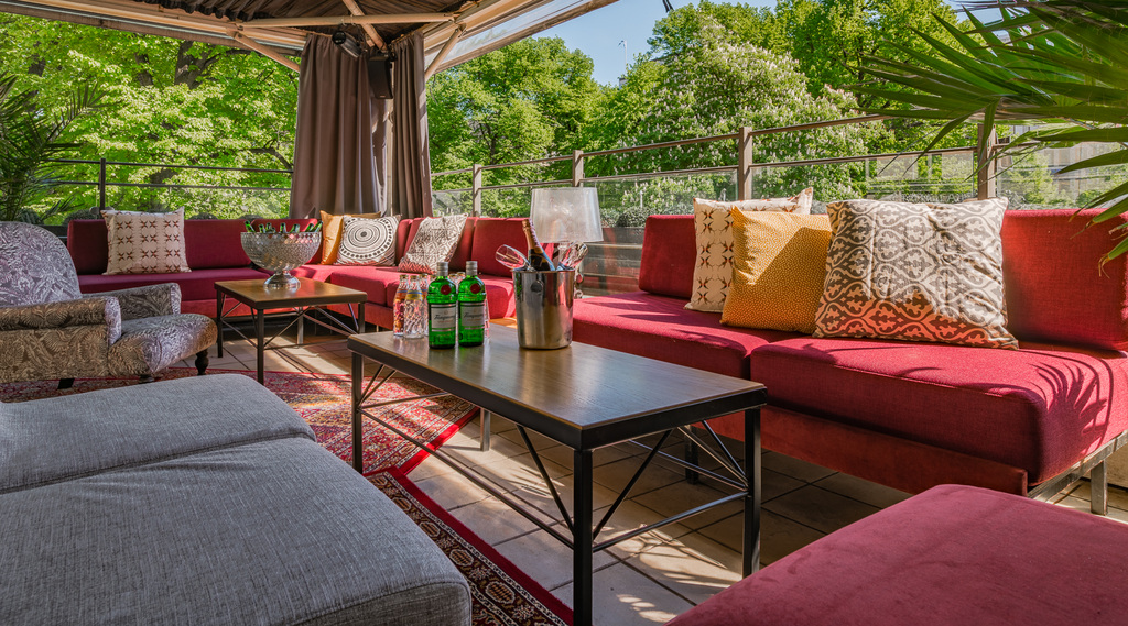 Pinto Design — Restaurant Teatteri VIP terrace