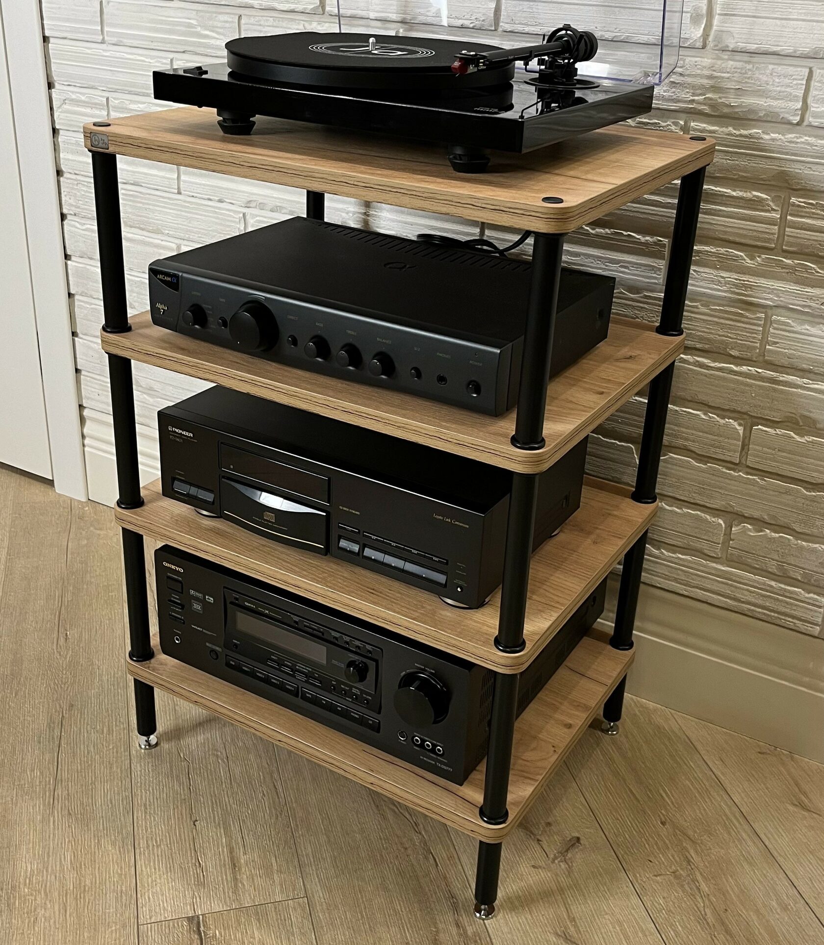 Joy audio — cтойки и подиумы для аудиоаппаратуры, виниловых пластинок