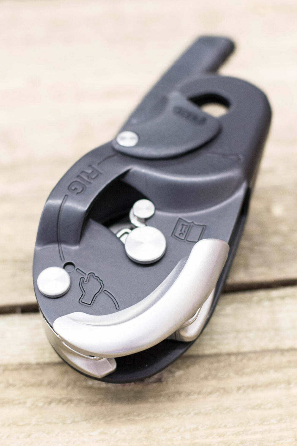 Petzl RIG – Обзор спускового устройства