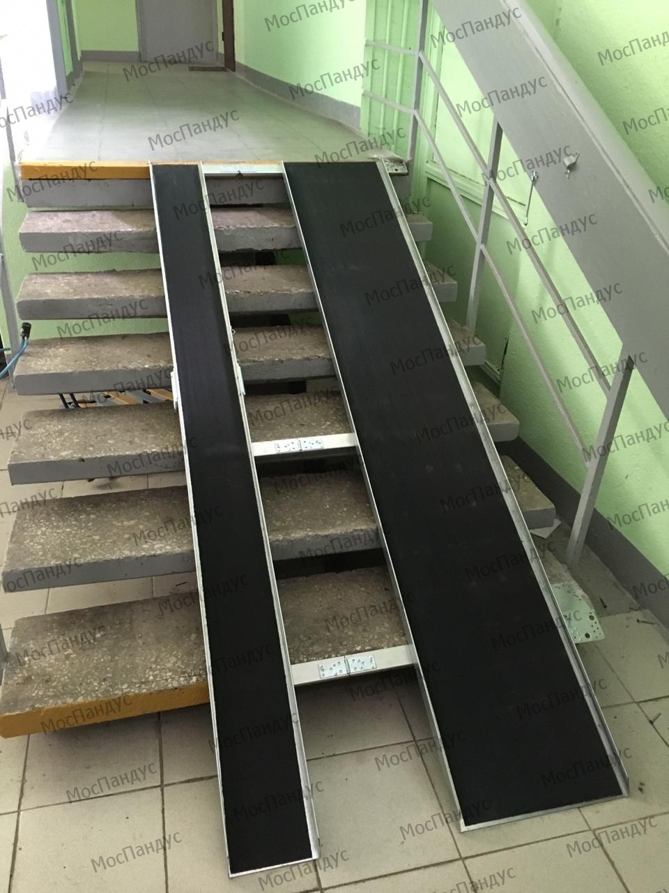 Откидной пандус купить в Москве, пандус для детских и инвалидных ...