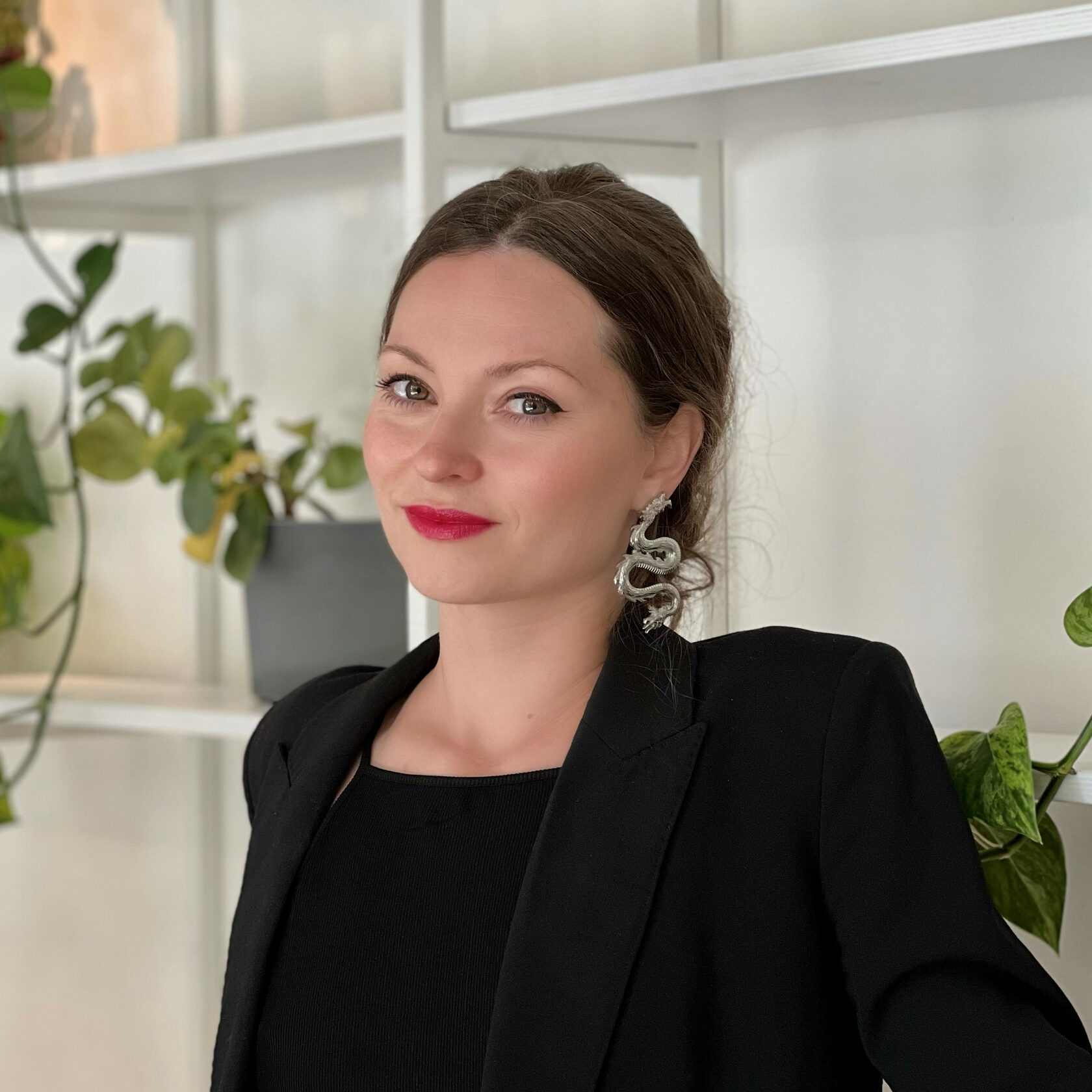 Психоаналитический психотерапевт и семейный психолог Анна Парвати