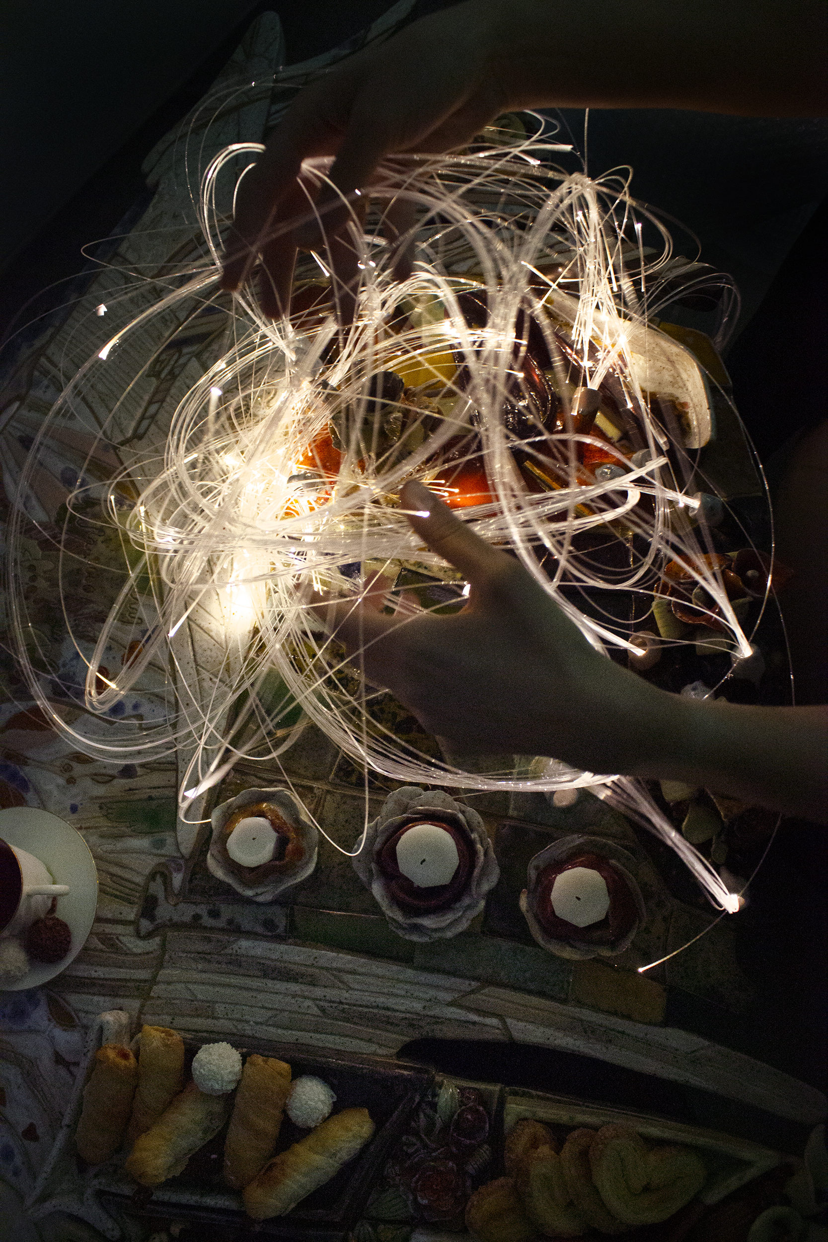 Weaving light