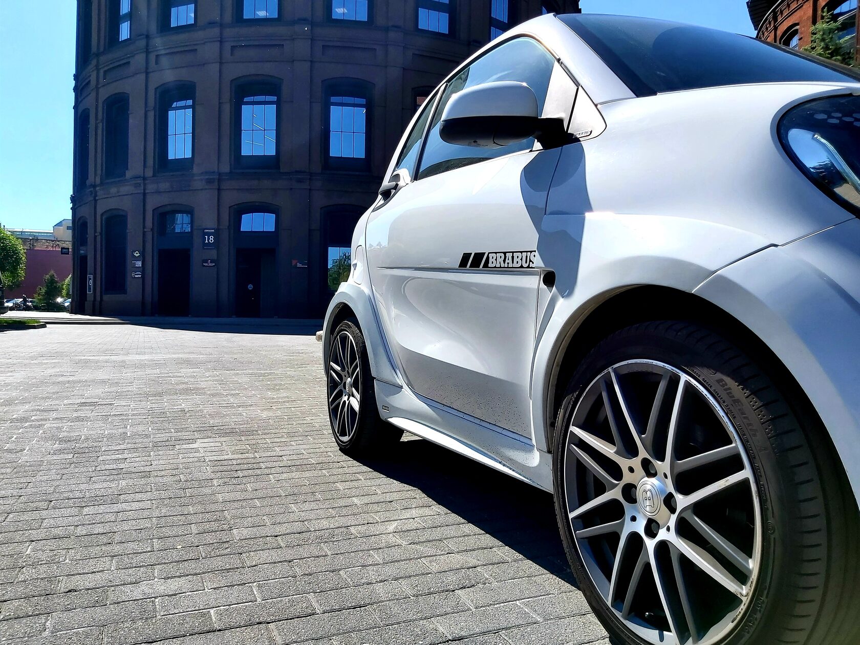 Smart Fortwo 453 with ultimate kit white