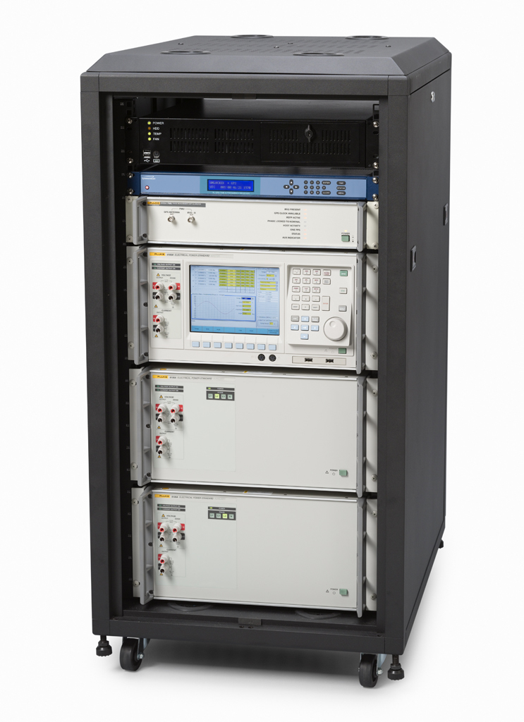 Fluke 6100B и Fluke 6105A Калибраторы электрической мощности