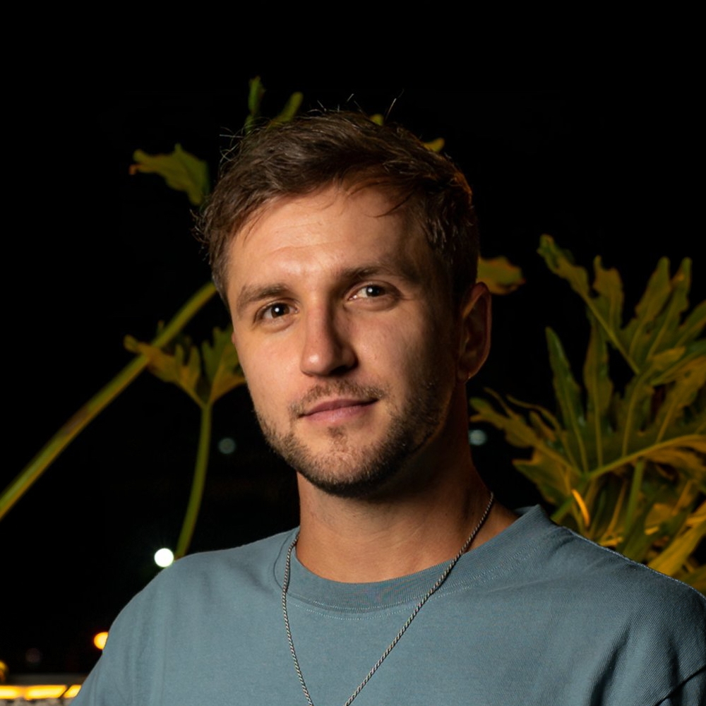 Илья Шкиренко