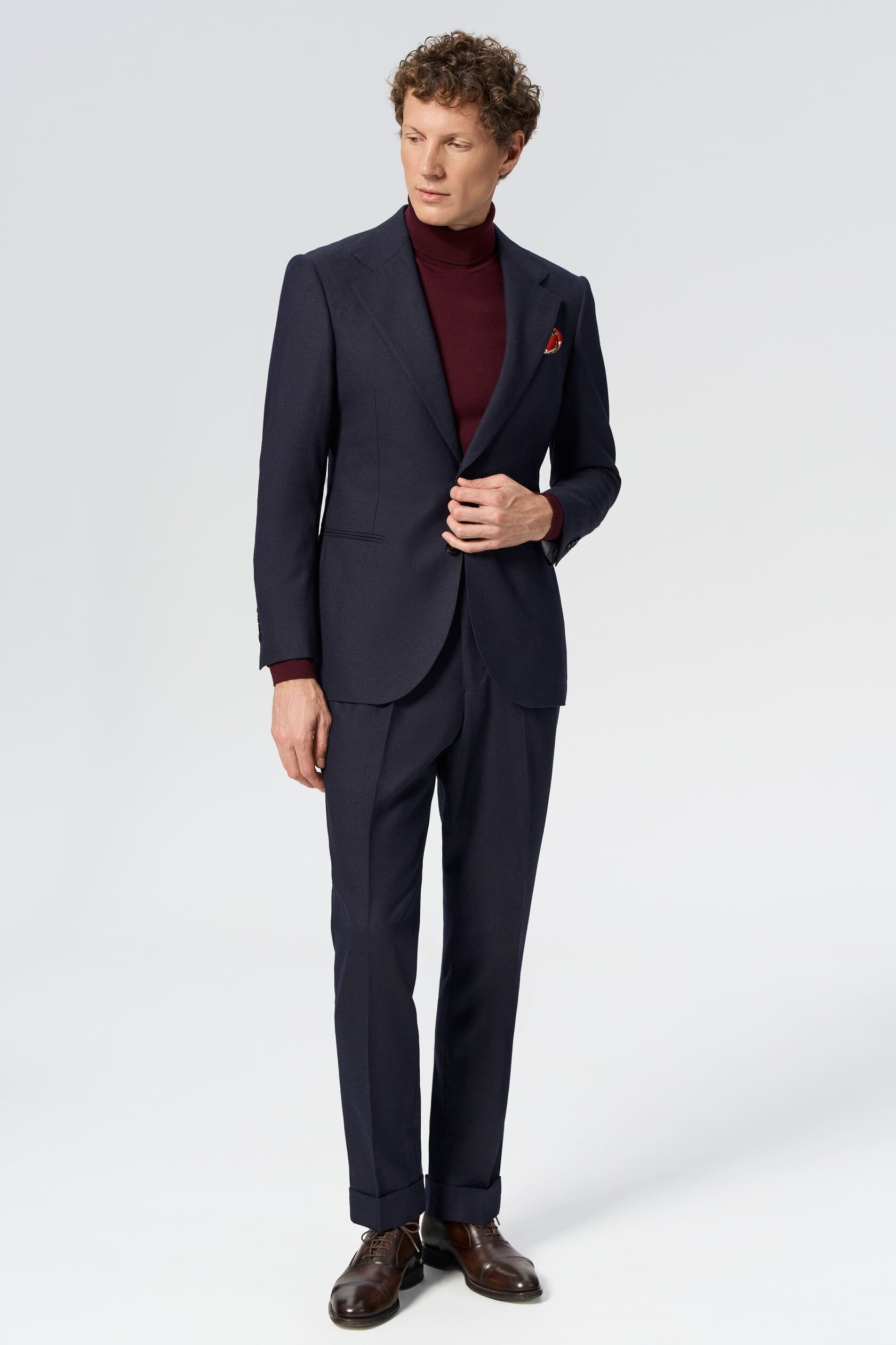 КОСТЮМ ТЕМНО-СИНИЙ ОДНОБОРТНЫЙ КВАДРАТНЫЙ ЛАЦКАН