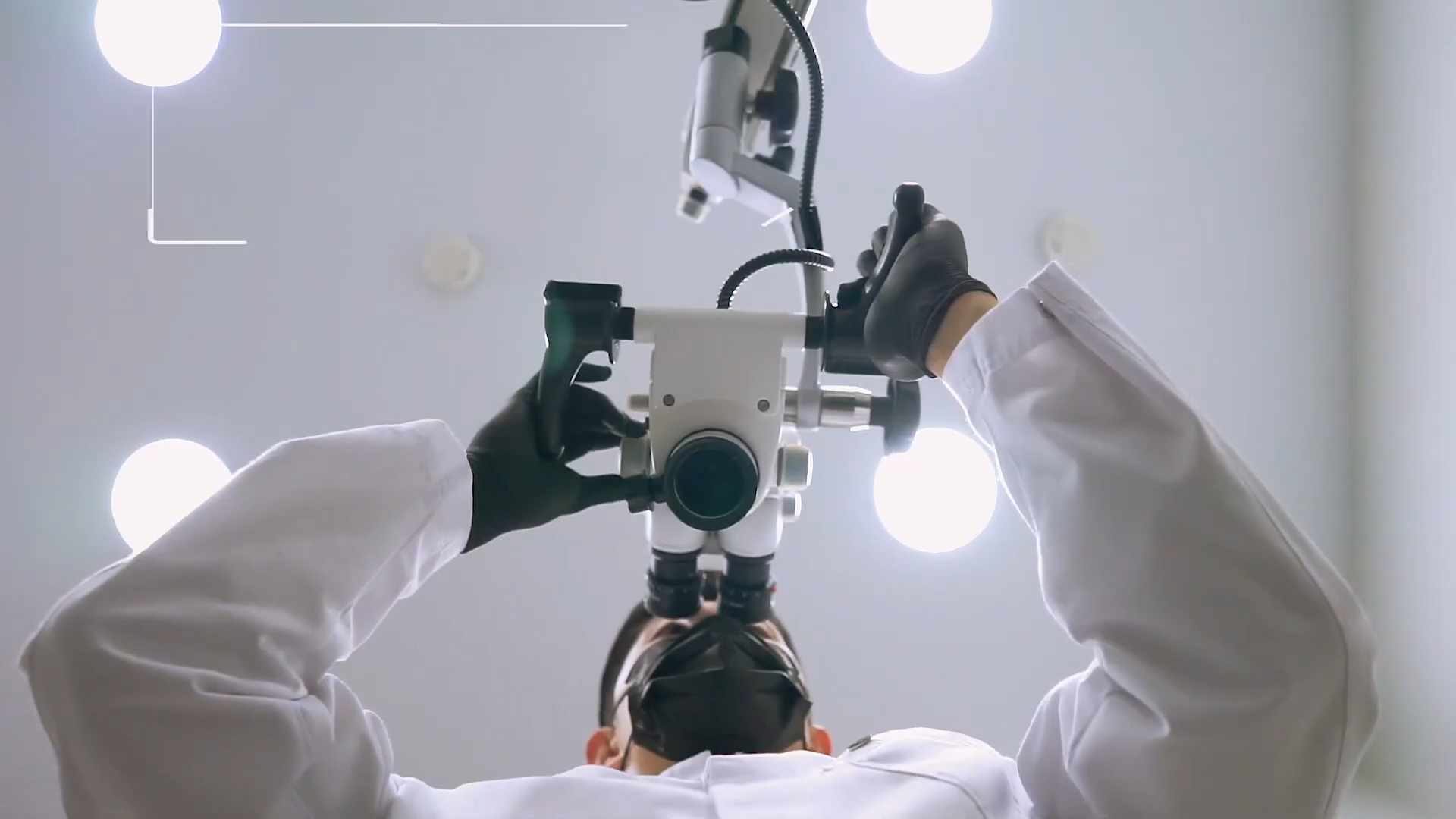 Dr. Mun - сеть концептуальных стоматологий в центре Москвы.