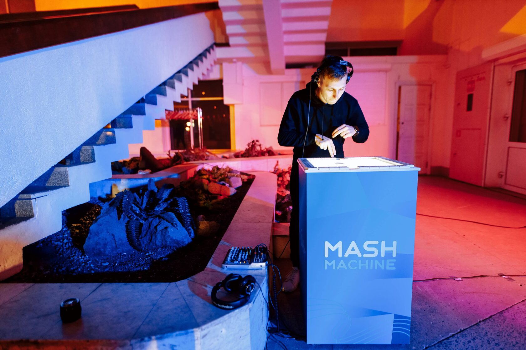 Mash Machine ️ Интерактивный музыкальный стол