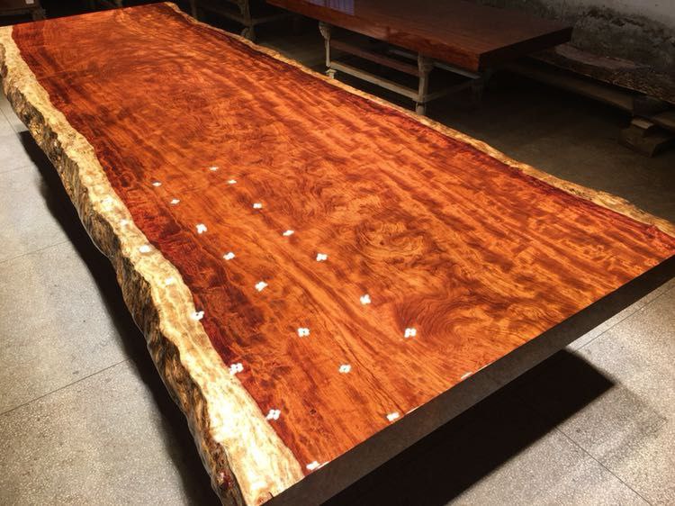 AFRICAN BUBINGA TABLE / ENG