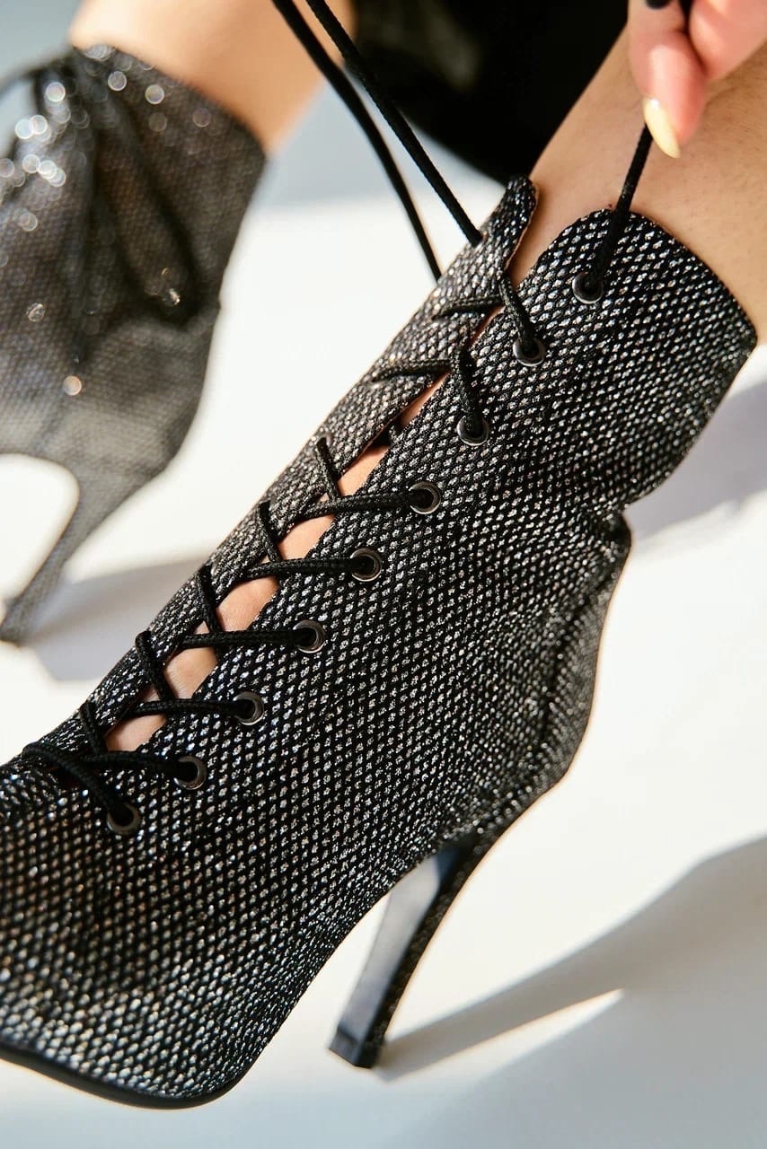 MUZA’S HEELS - обувь и одежда для танцев High Heels