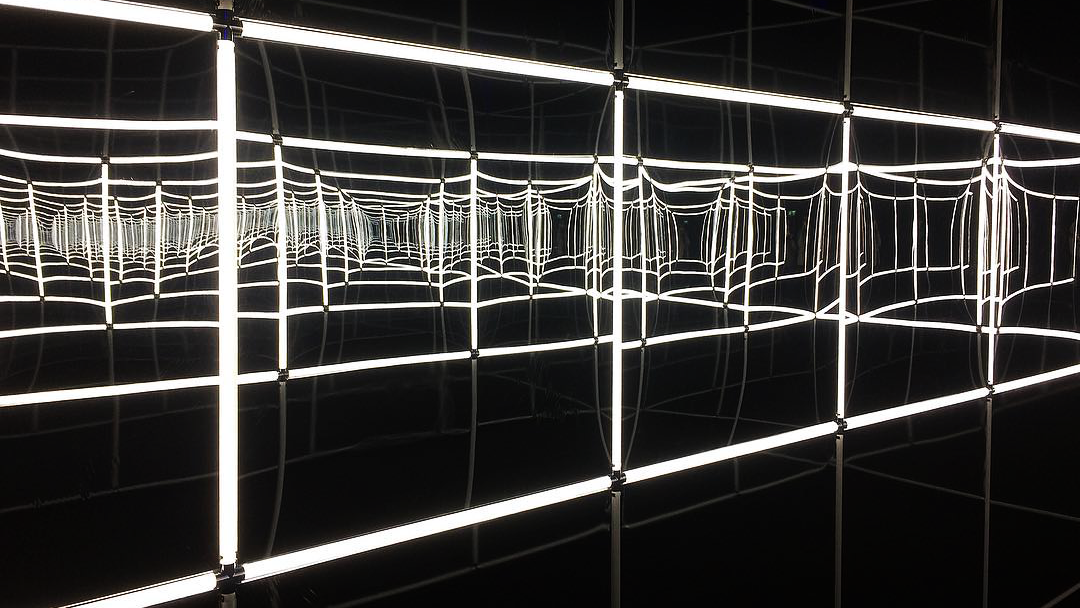 Infinity room