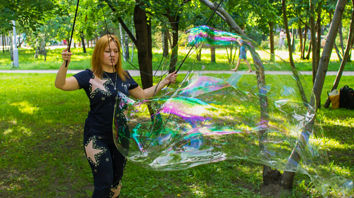Outdoor Bubble Show Specifics | «Lyudmila Darina»