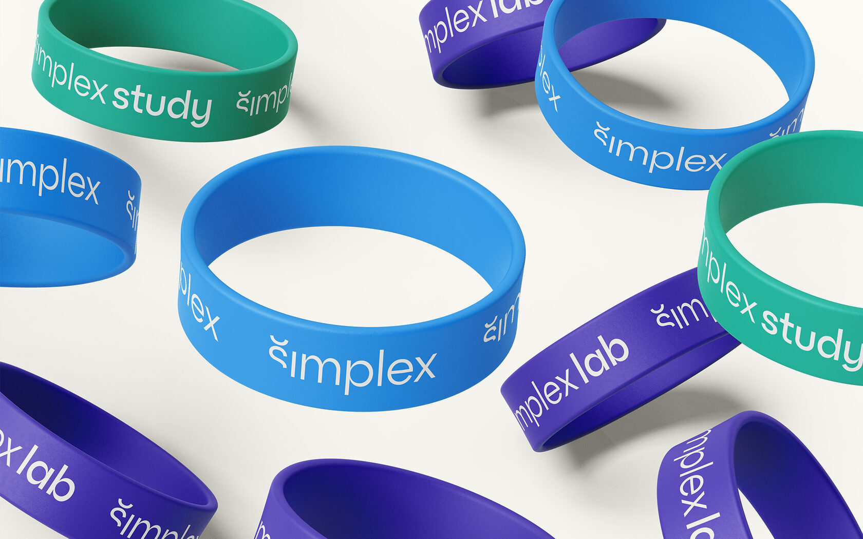 Новый фирменный стиль стоматологической клиники Simplex