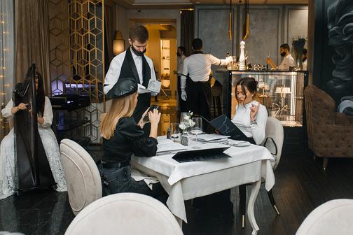 Opening of Le Chef restaurant