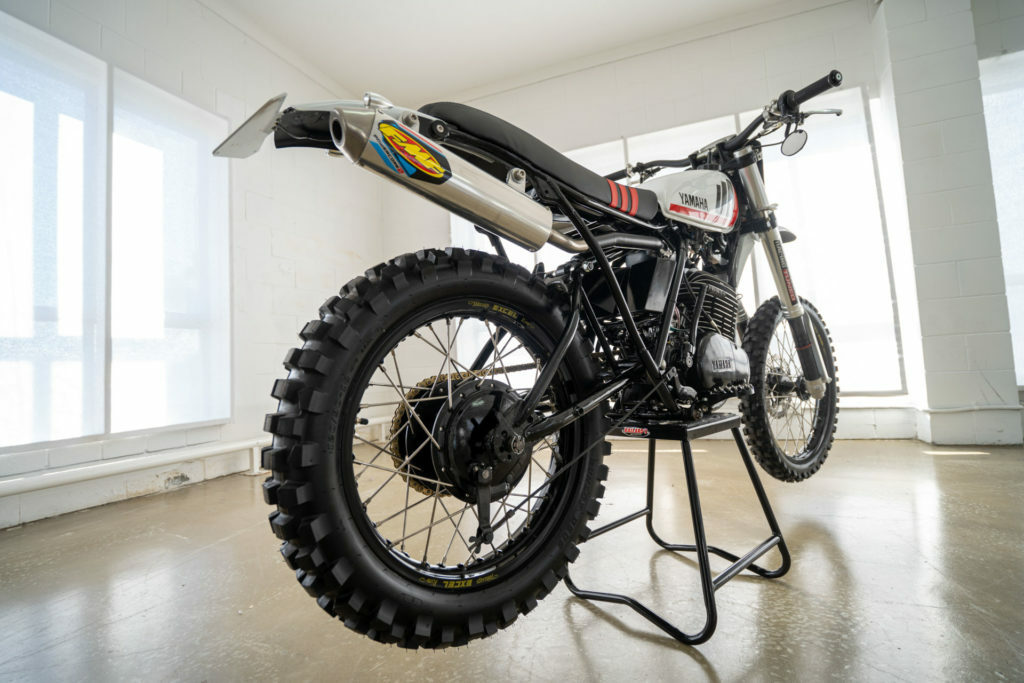 ДИНЬ-ДИЛИНЬ: Yamaha DT400 от Purpose Built Moto | блог ТРК СпортЕХ