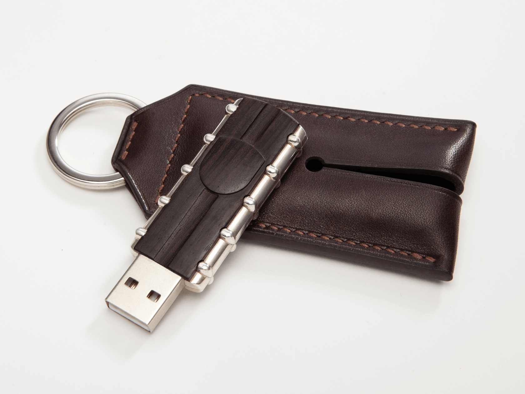 AlestRukov | Unforgettable Flash Drive.