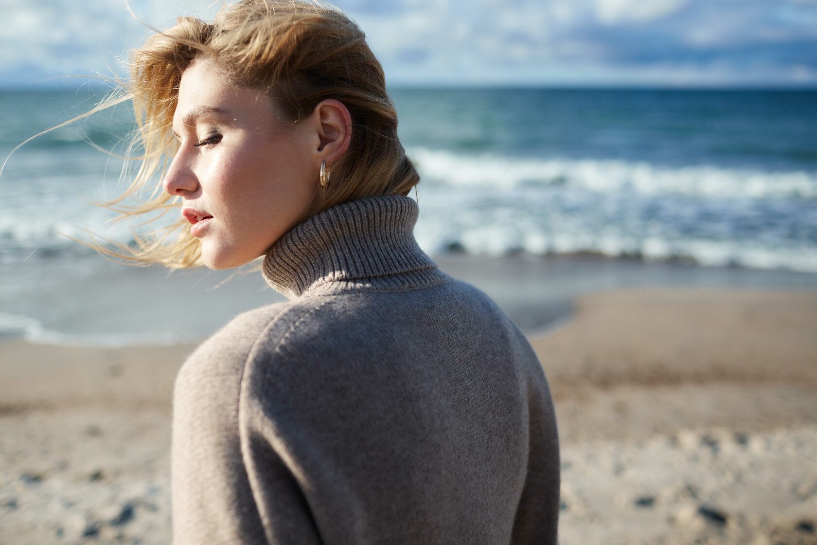 Каталог одежды из кашемира бренда SOVERSHENSTVO