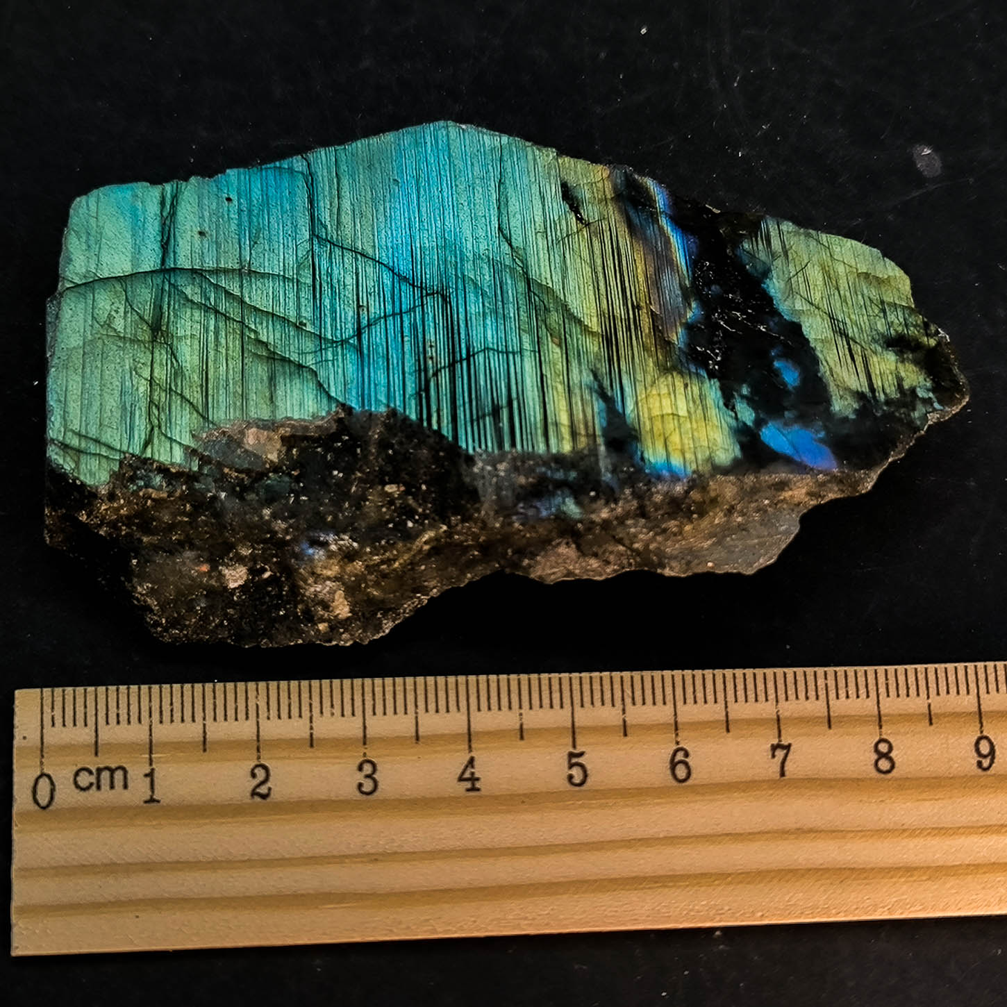 Mineral Luster — Types, Examples and Guide to Crystal Shine | NotOnlyRocks