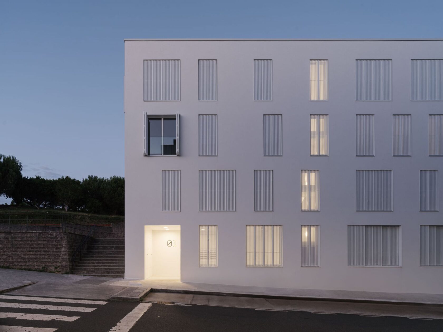 Unique White Cube Architecture