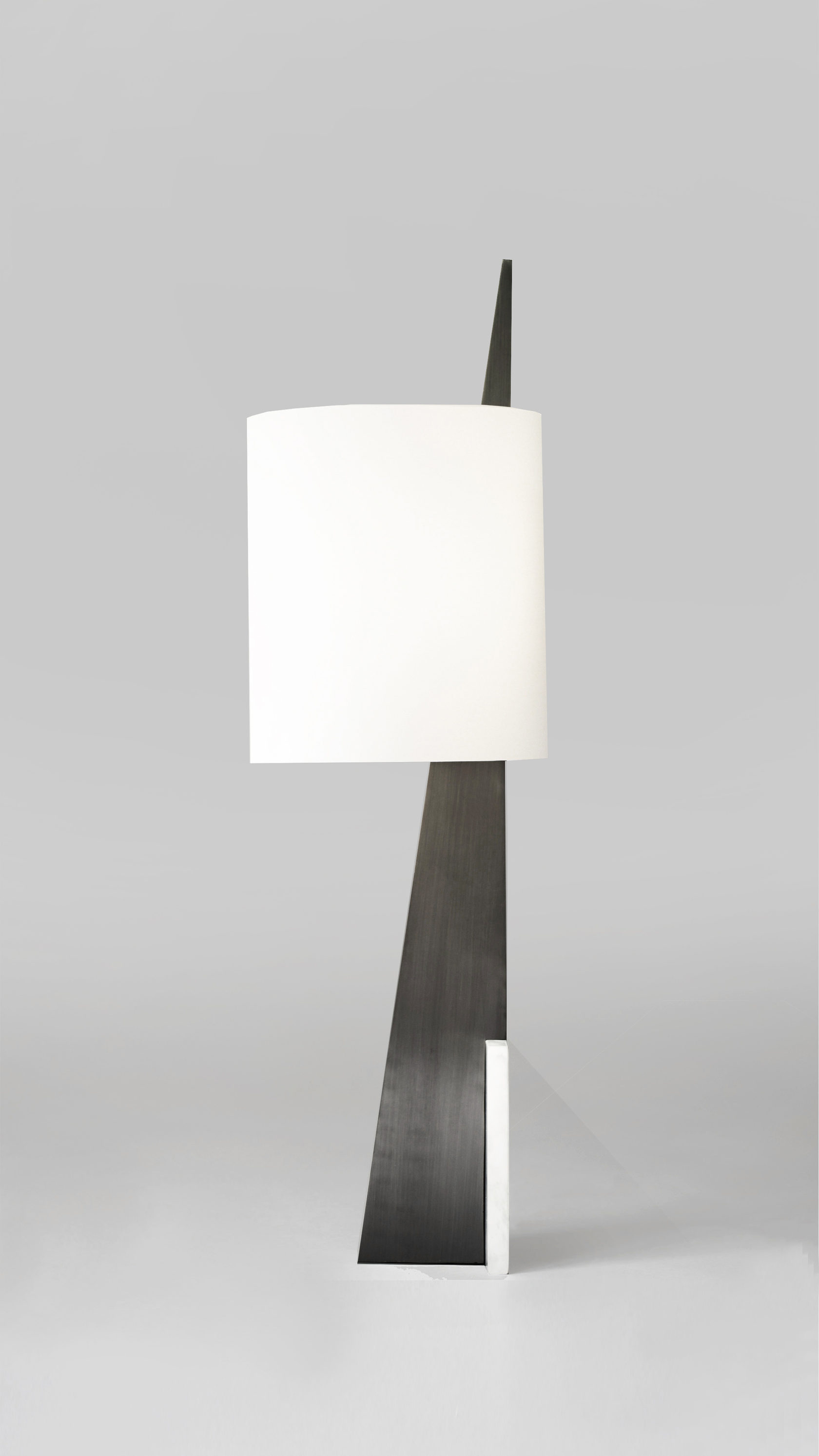 CUT TRIANGLE I – TABLE LAMP