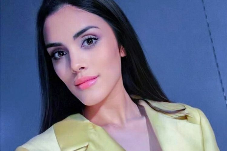 Hire Best Promo Models in LA| Julia Valler Event Staffing