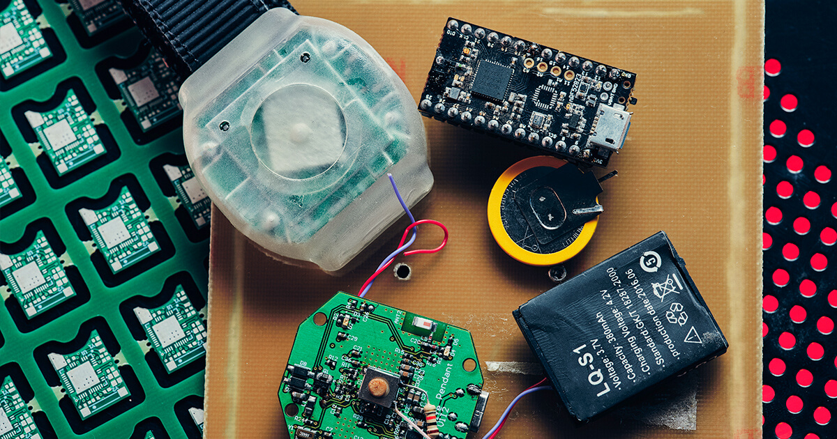 Браслет с тревожной кнопкой - Проект KEDR Solutions