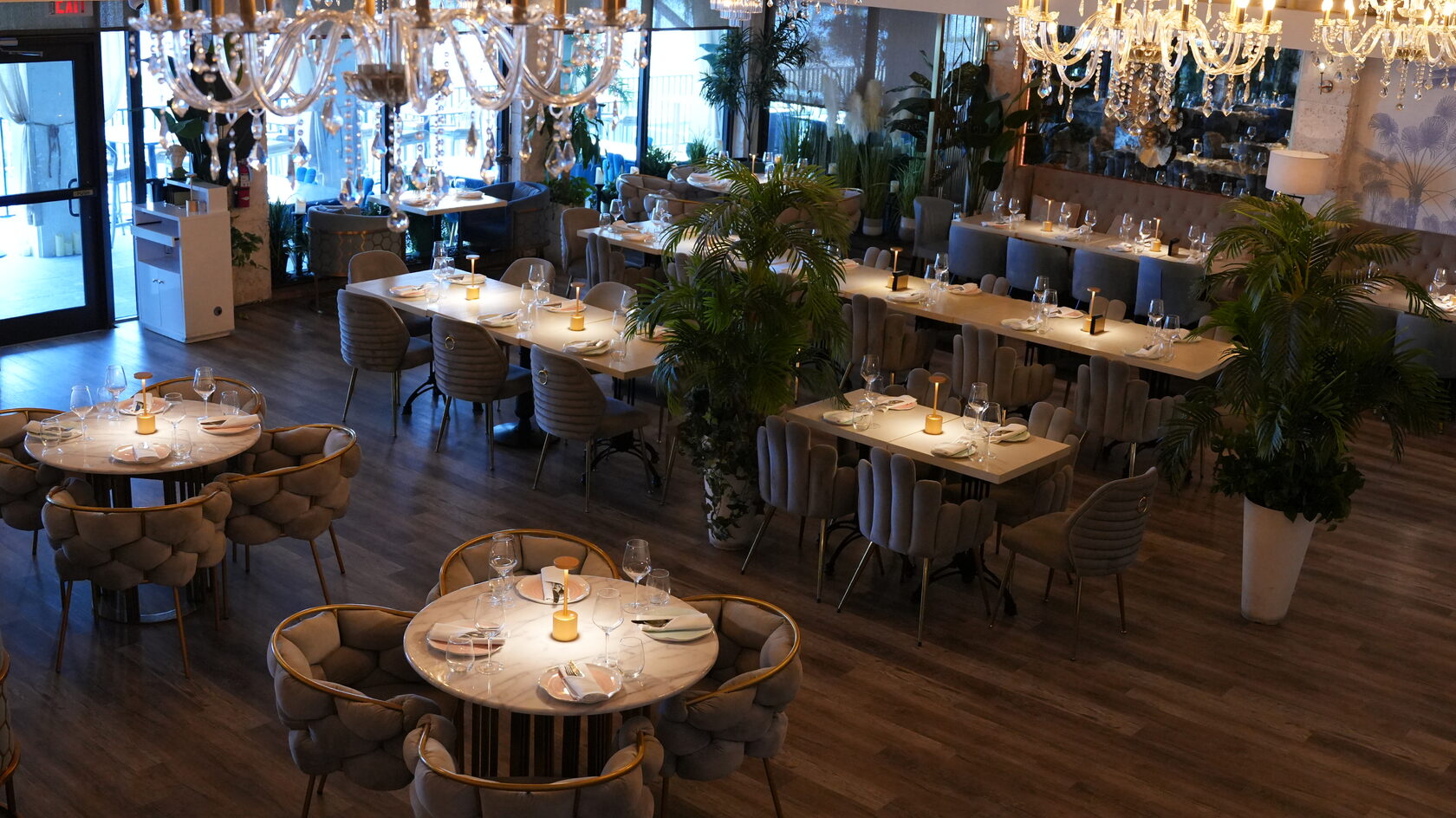 Mia Oceanfront – Fusion Cuisine with Stunning Ocean Views & Grill Specials