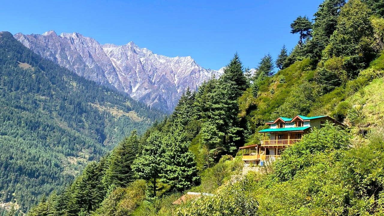 Pinnacle Retreat Manali - Pahadi Homestay
