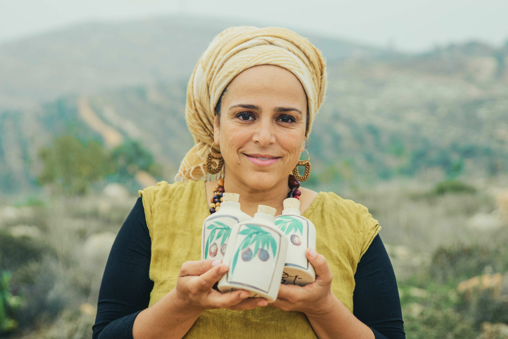 Support Israel With Lev Haolam Boxes