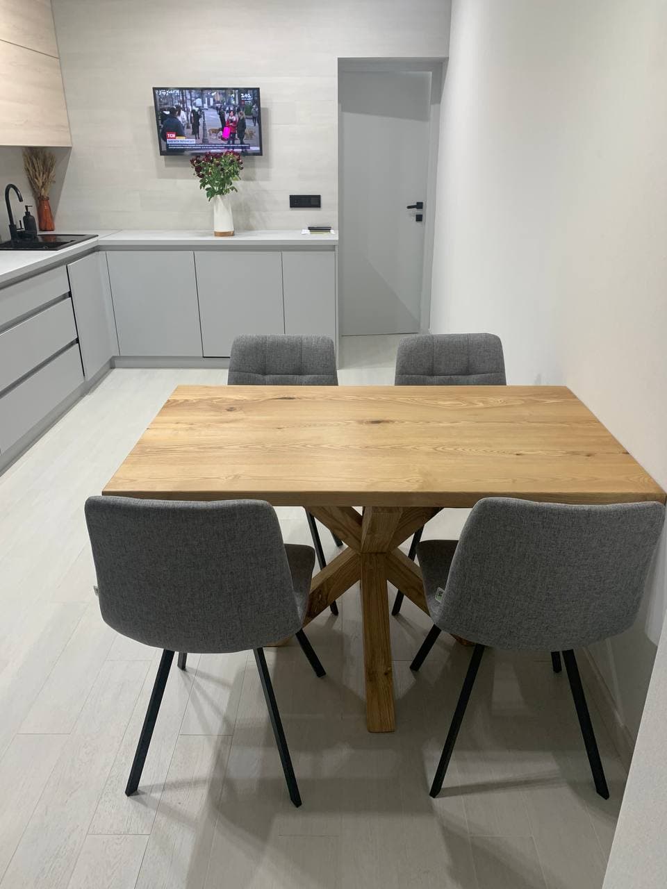 MASIO - меблі із масиву дерева та епоксидної смоли від виробника