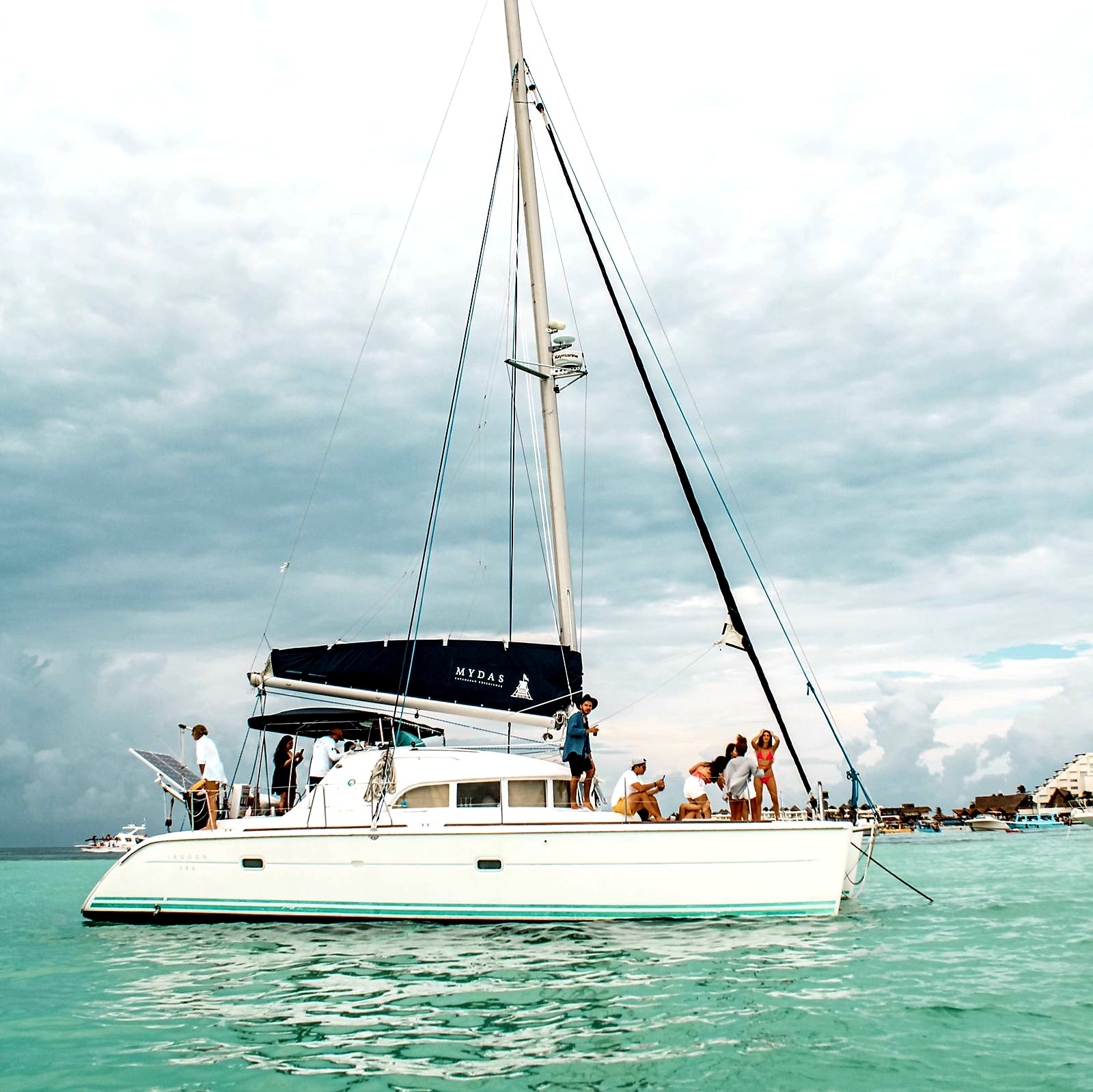 40ft All Inclusive catamaran charter in Cancun