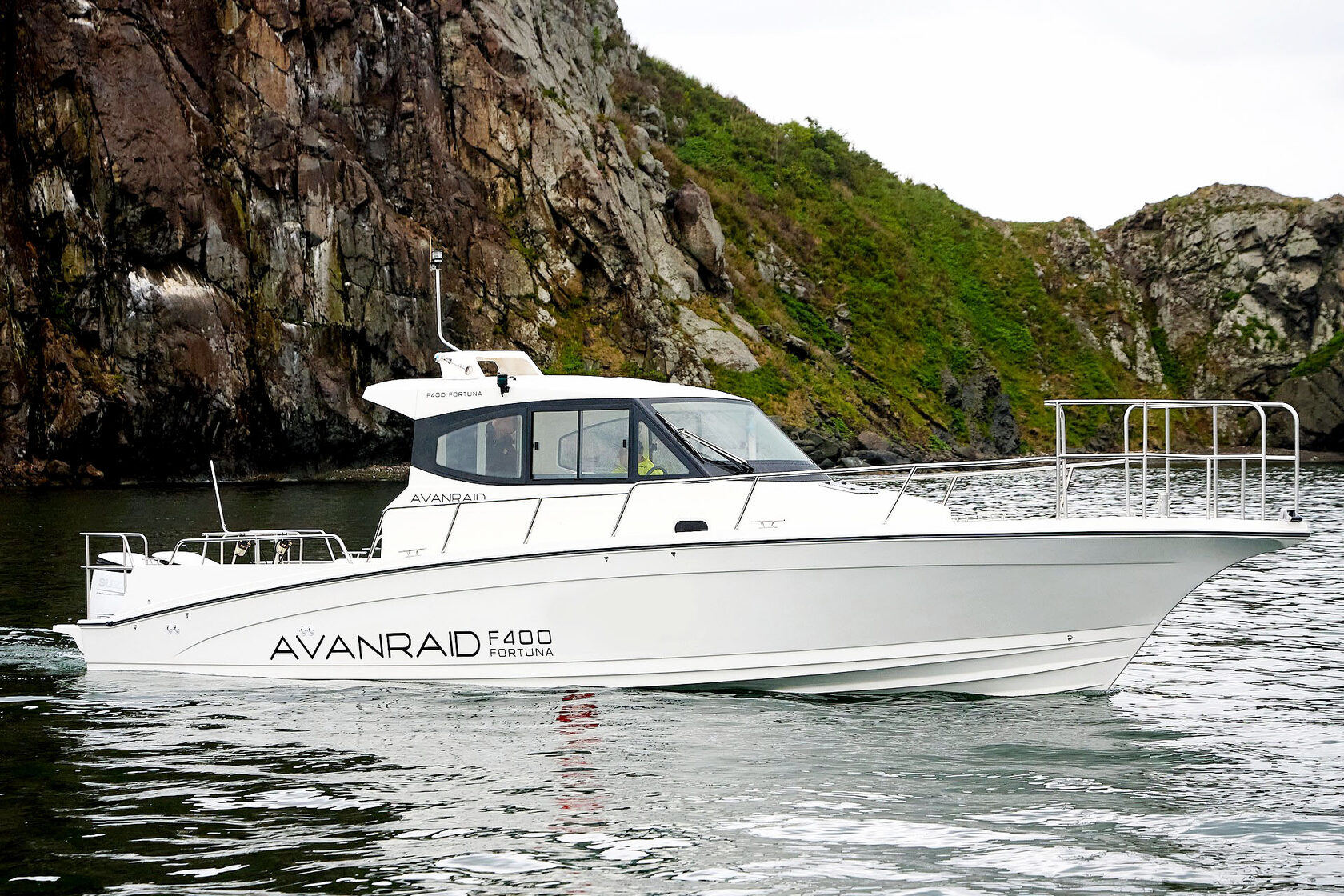 AVANRAID – Innovative Boats for Outdoor Adventures and Professional Fishing