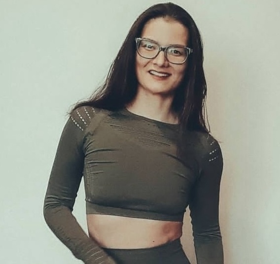 Юлия Каурова — тренер WowFit. Запишитесь на онлайн тренировку.