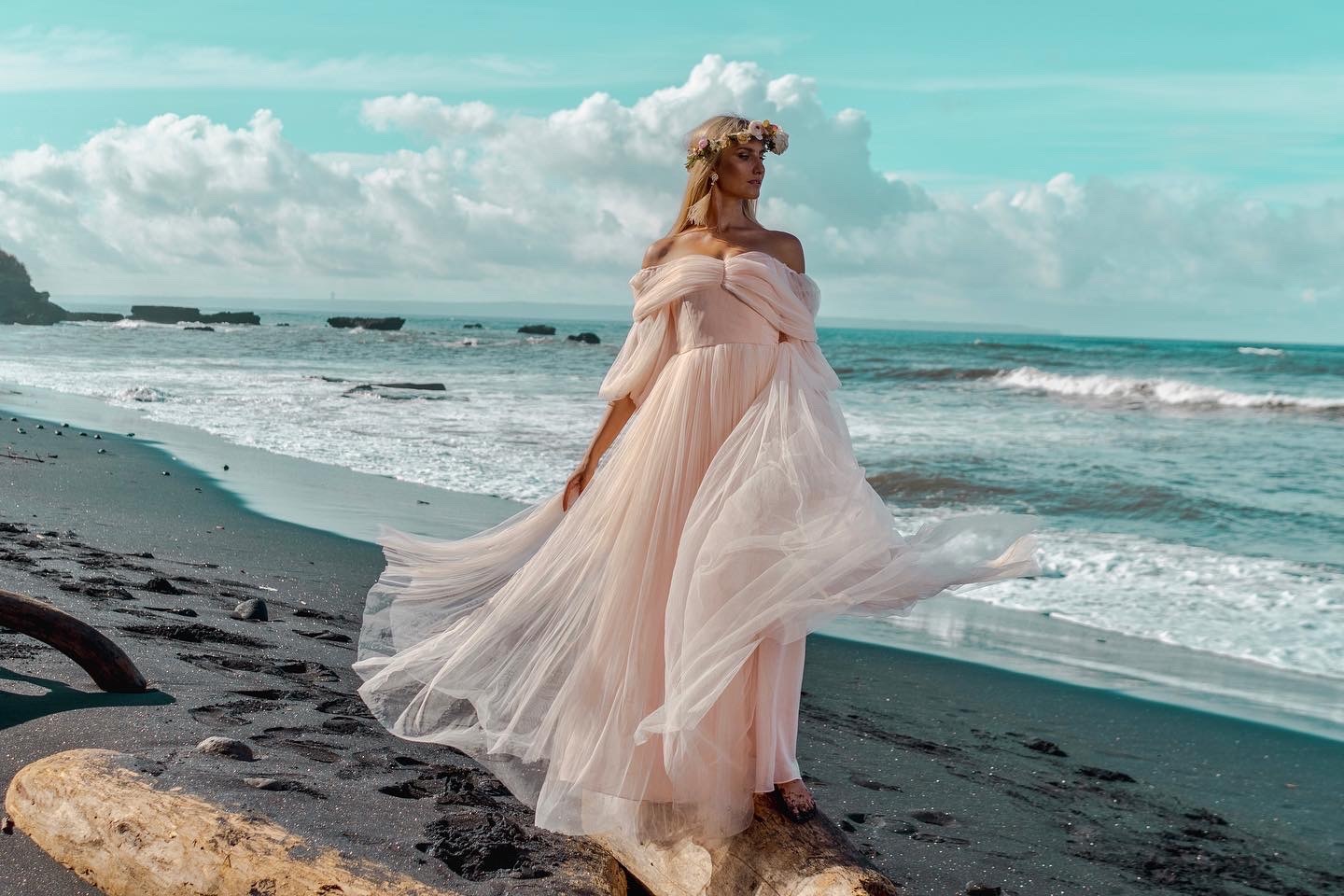 Bali photographer | Bali flying dresses photo tour | Bali Muse