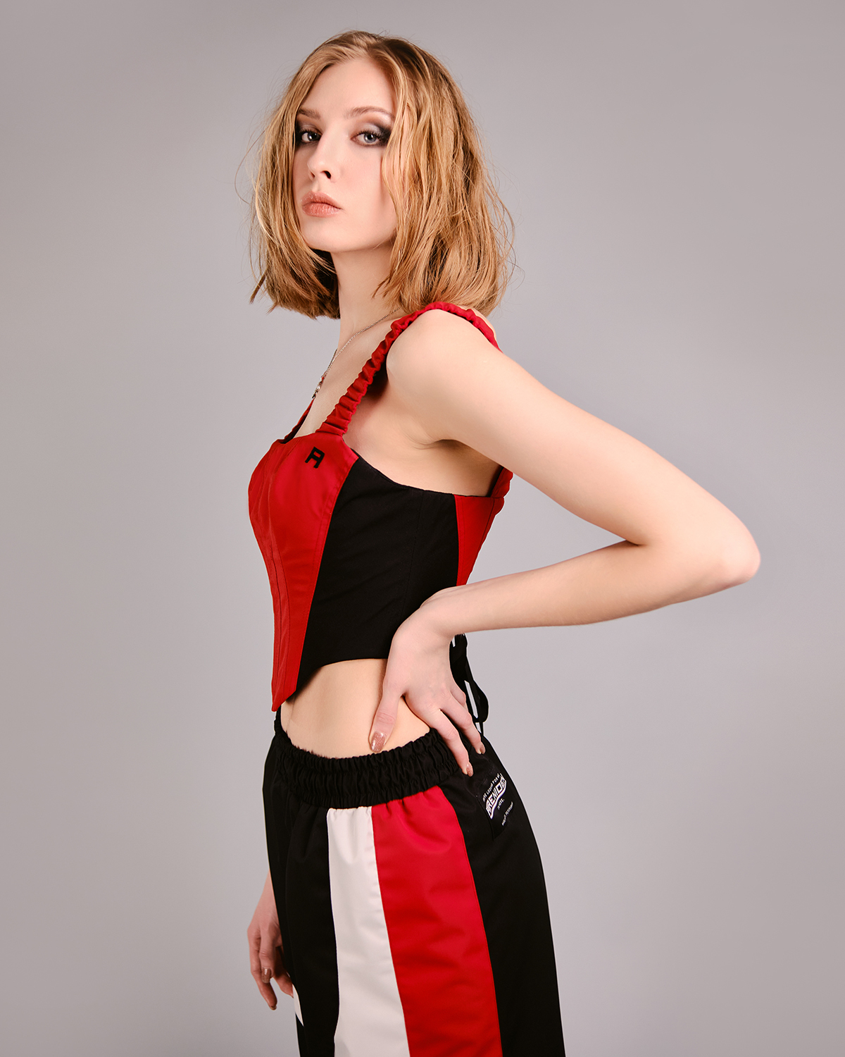 AIRENIDEN - бренд одежды в гоночном стиле