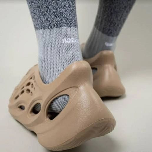 Купить Adidas Yeezy Foam Runner Mist - 100% оригинал