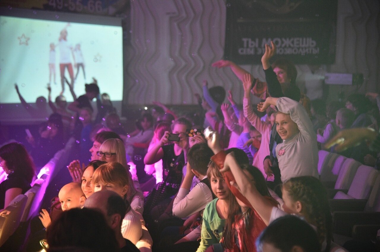 Bubble Shows for Adult Parties and Celebrations | «Lyudmila Darina»