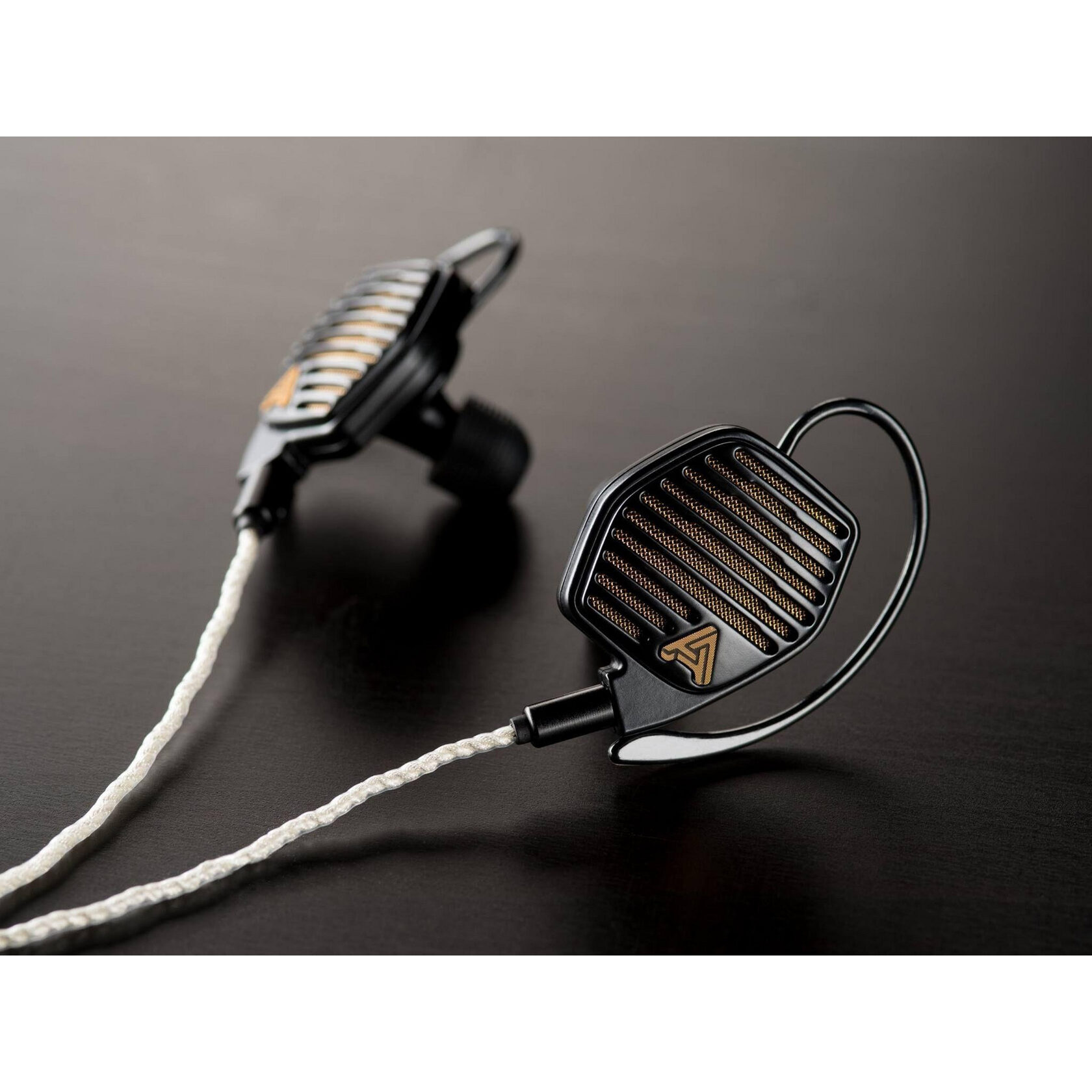 LCD-i4 внутриканальные наушники Audeze