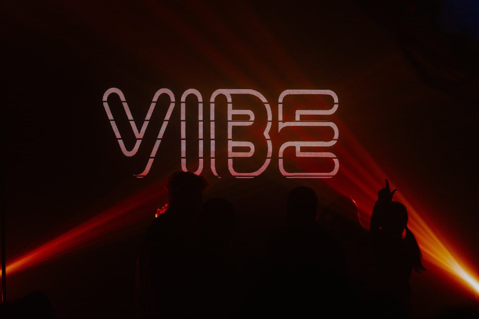 Vibe — ночной клуб в Москве рядом с м. Савеловская и м. Дмитровская