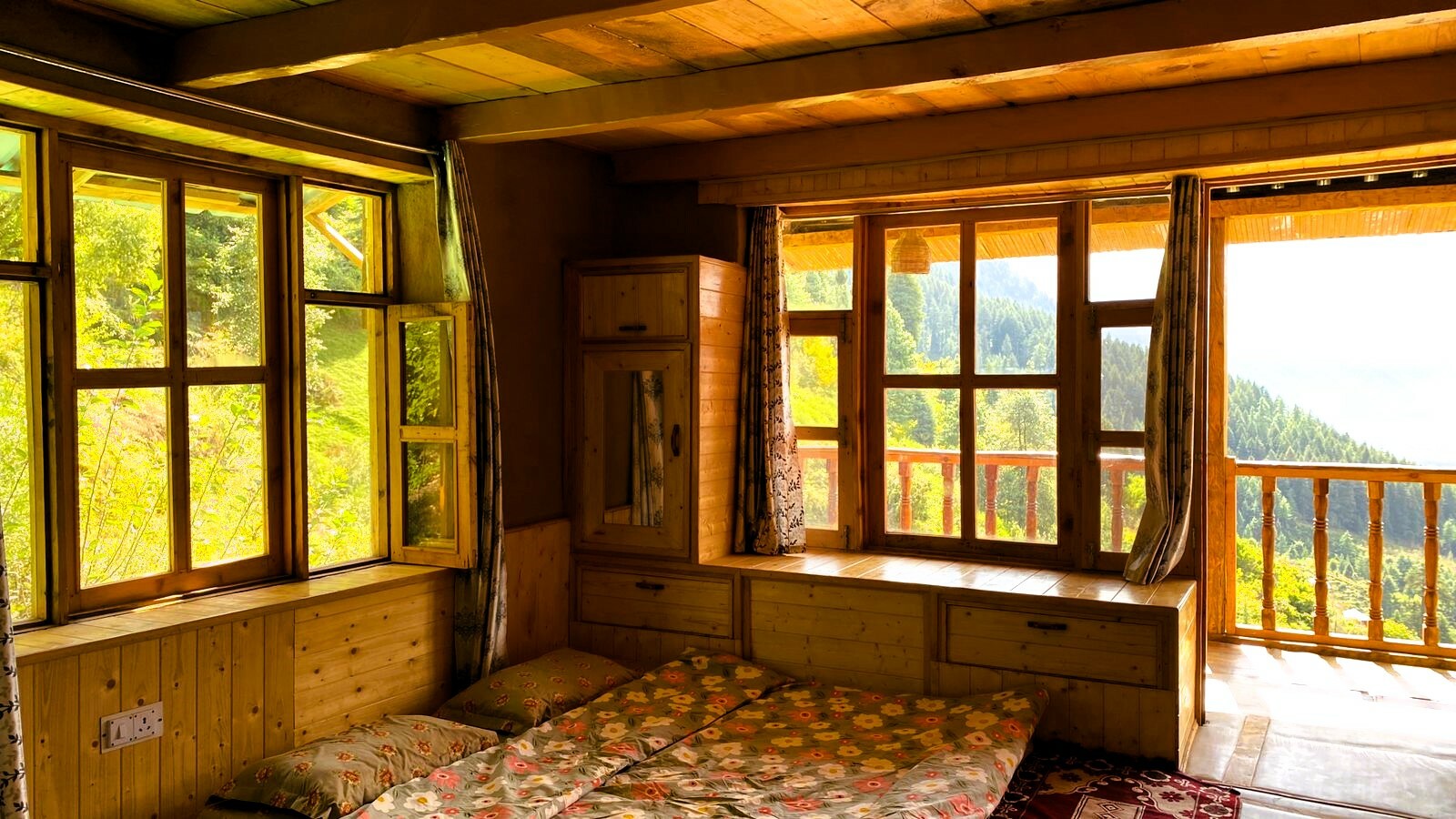 Pinnacle Retreat Manali - Pahadi Homestay