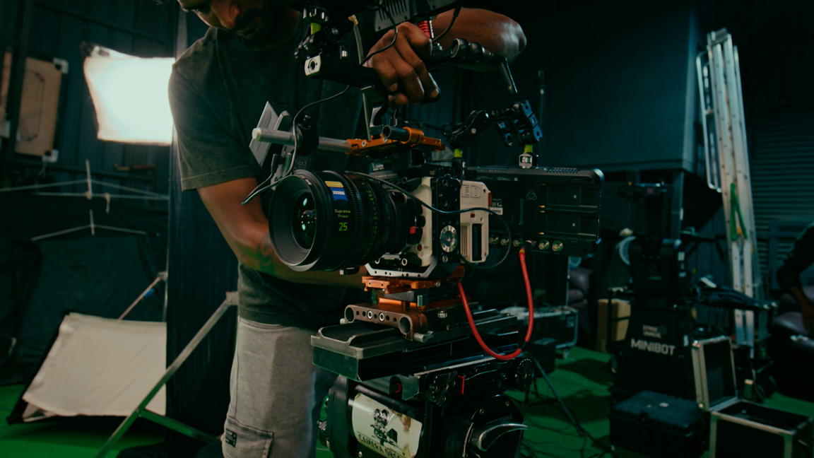 Stage Unreal's Real-Time Green Screen Shoot with CyberGaffer