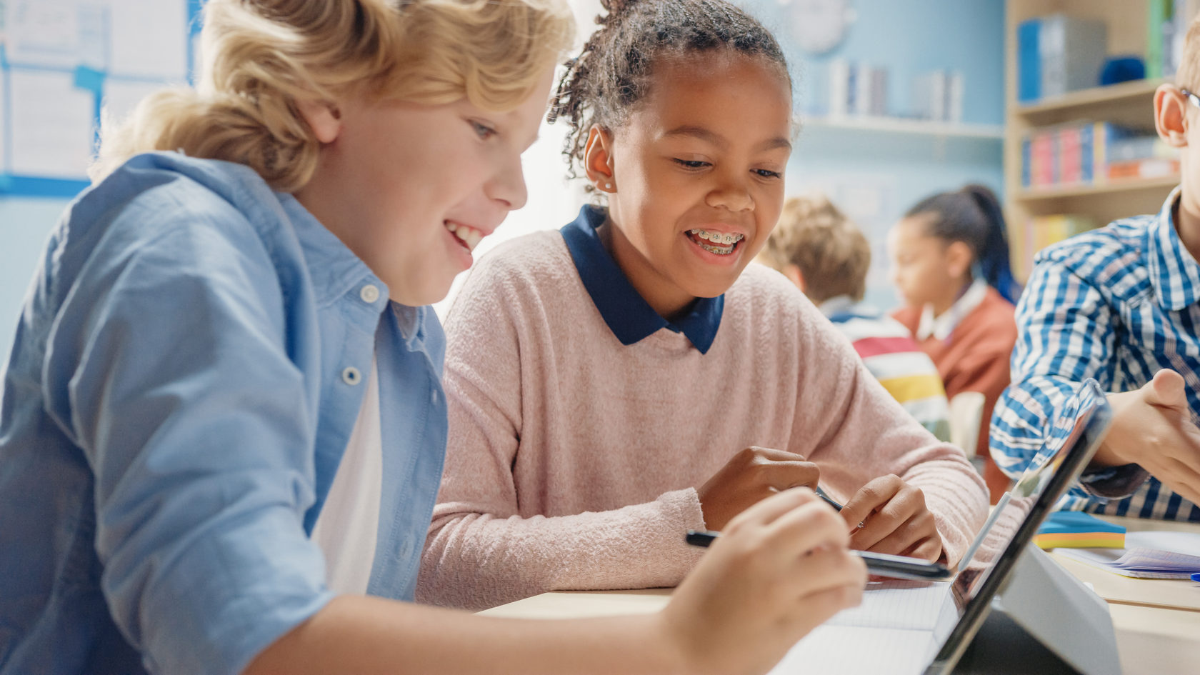 Conoce Algorithmics- La escuela internacional de programación