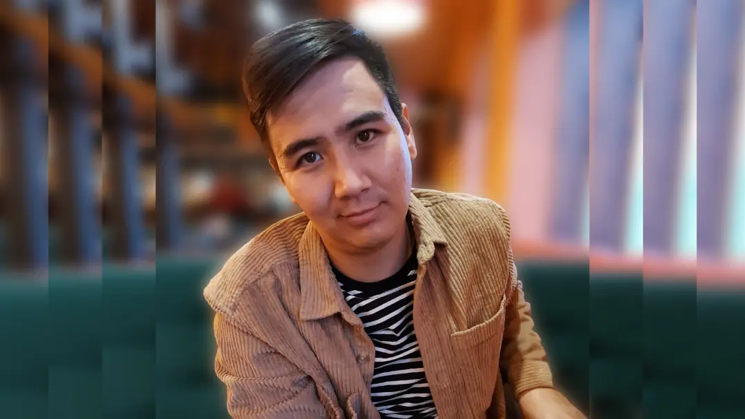 Арман, из помощника машиниста электровоза в разработчики