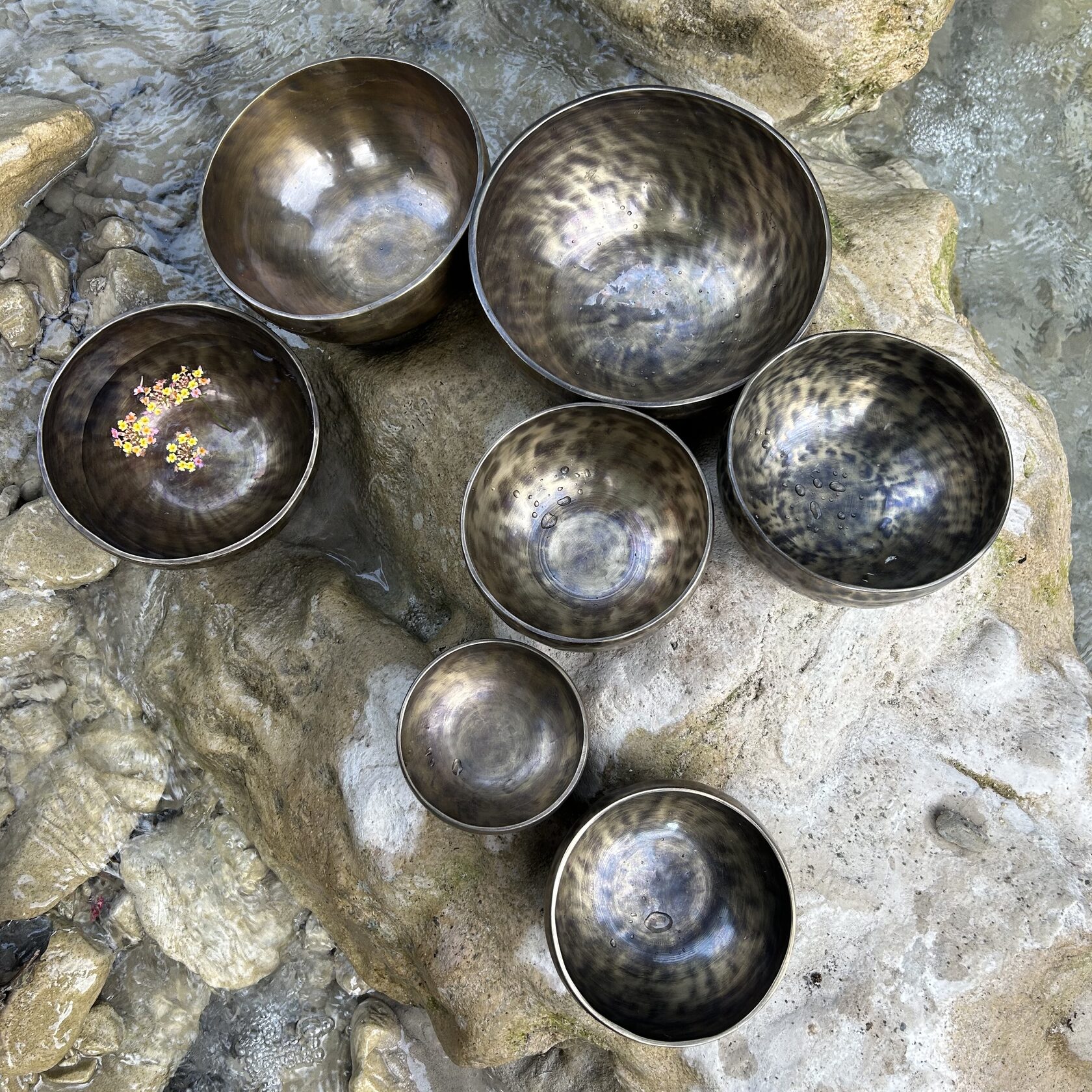 Buy instruments for sound healing - Full moon singing bowls