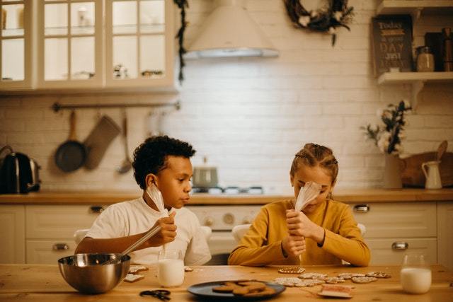 WFH with Kids? 1000 Ideas to Survive and Enjoy It Together.