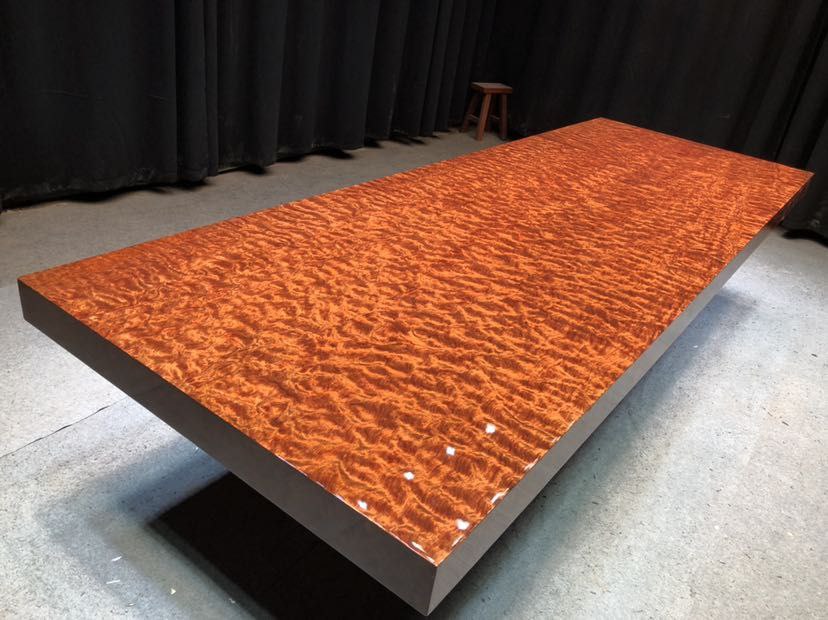 AFRICAN BUBINGA TABLE / ENG